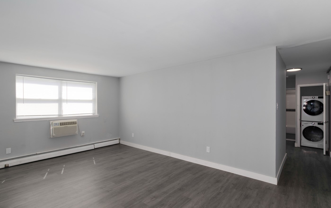 Photos – Ashley Court Apartments