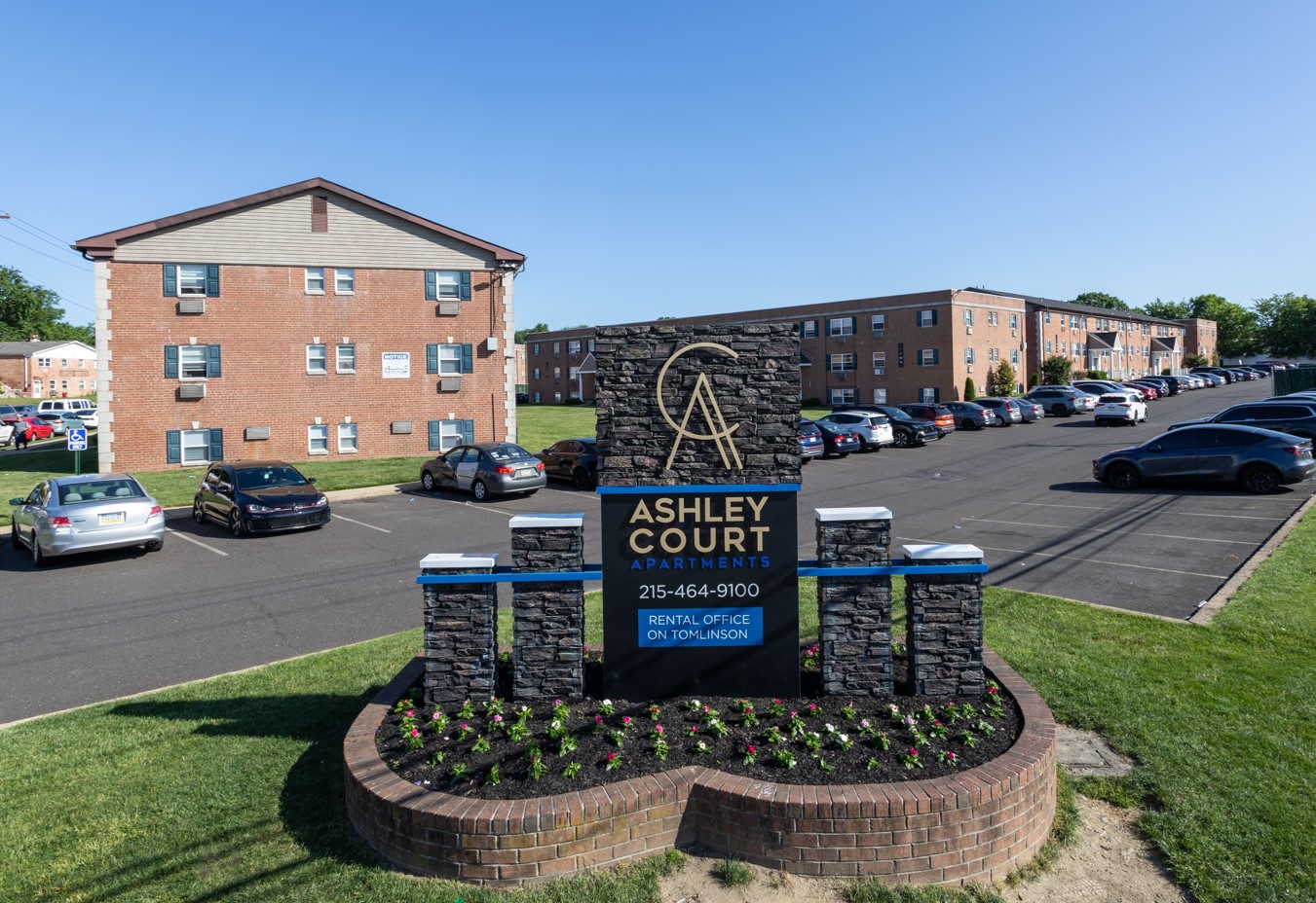Photos – Ashley Court Apartments